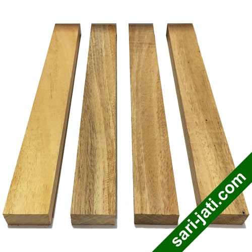 Harga Lis Kotak Persegi Panjang 1.5x3 cm SRM 1530 HMR Kayu Meranti Kamper